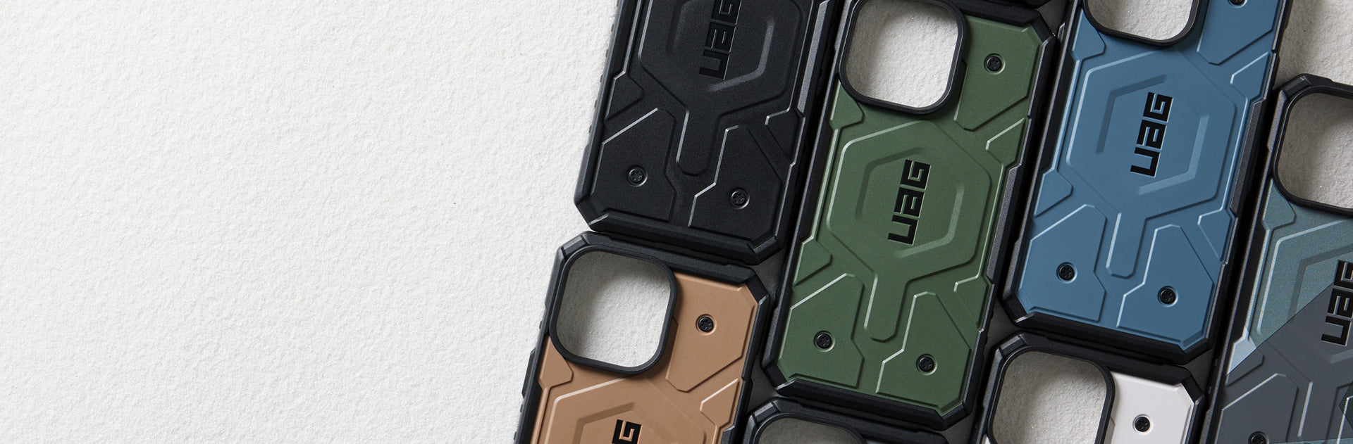 เคส UAG Pathfinder เคสกันกระแทกสุด Slim ดีไซน์สุดเท่บางและเบา